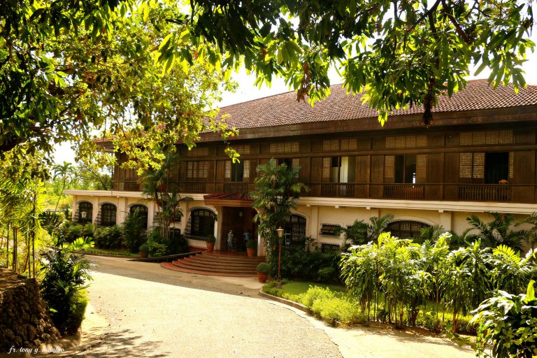 17 Awesome Laoag Tourist Spots And Things to do in Laoag