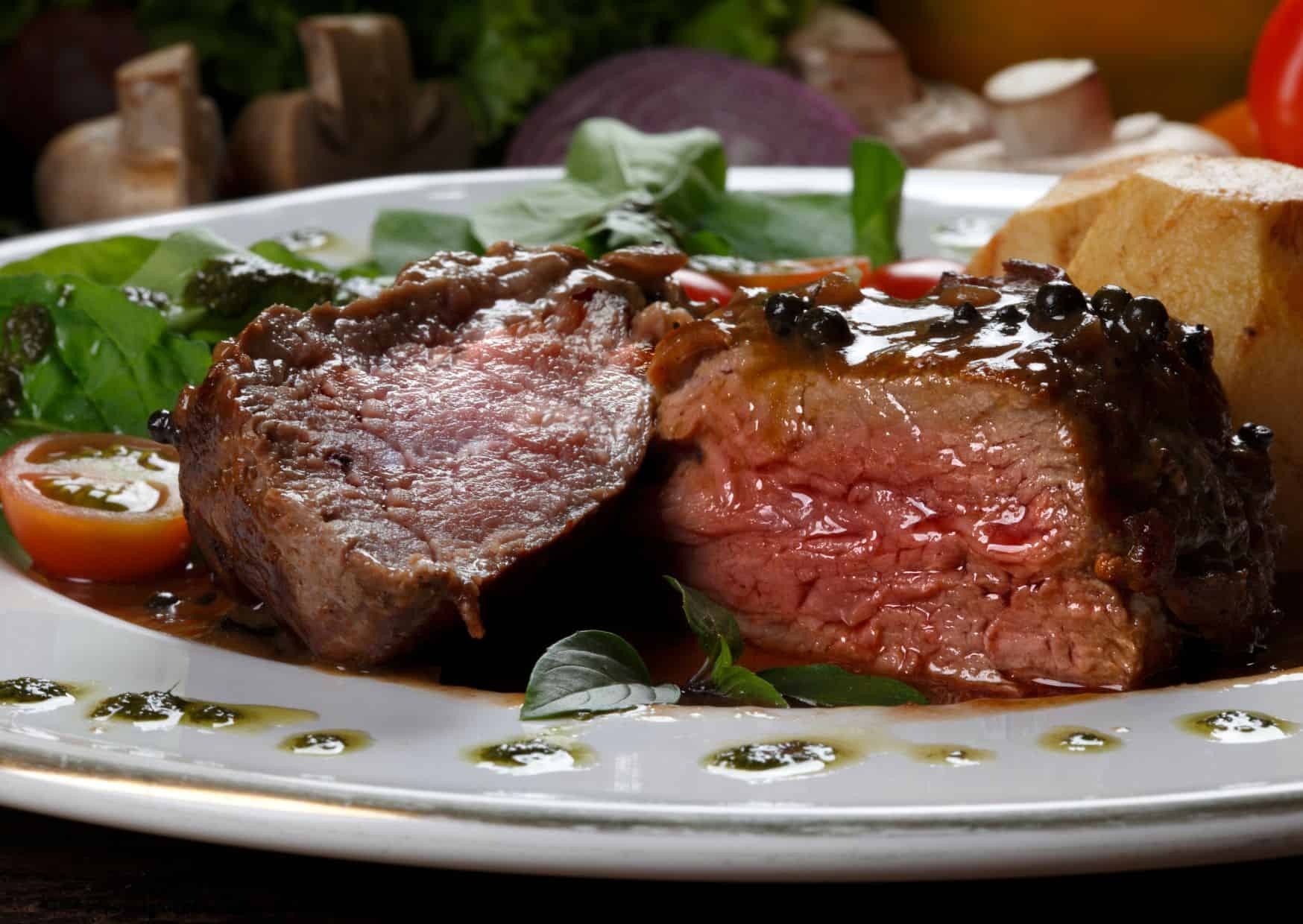 Filet Mignon Like In Paris: The Classic Red Wine Sauce Recipe