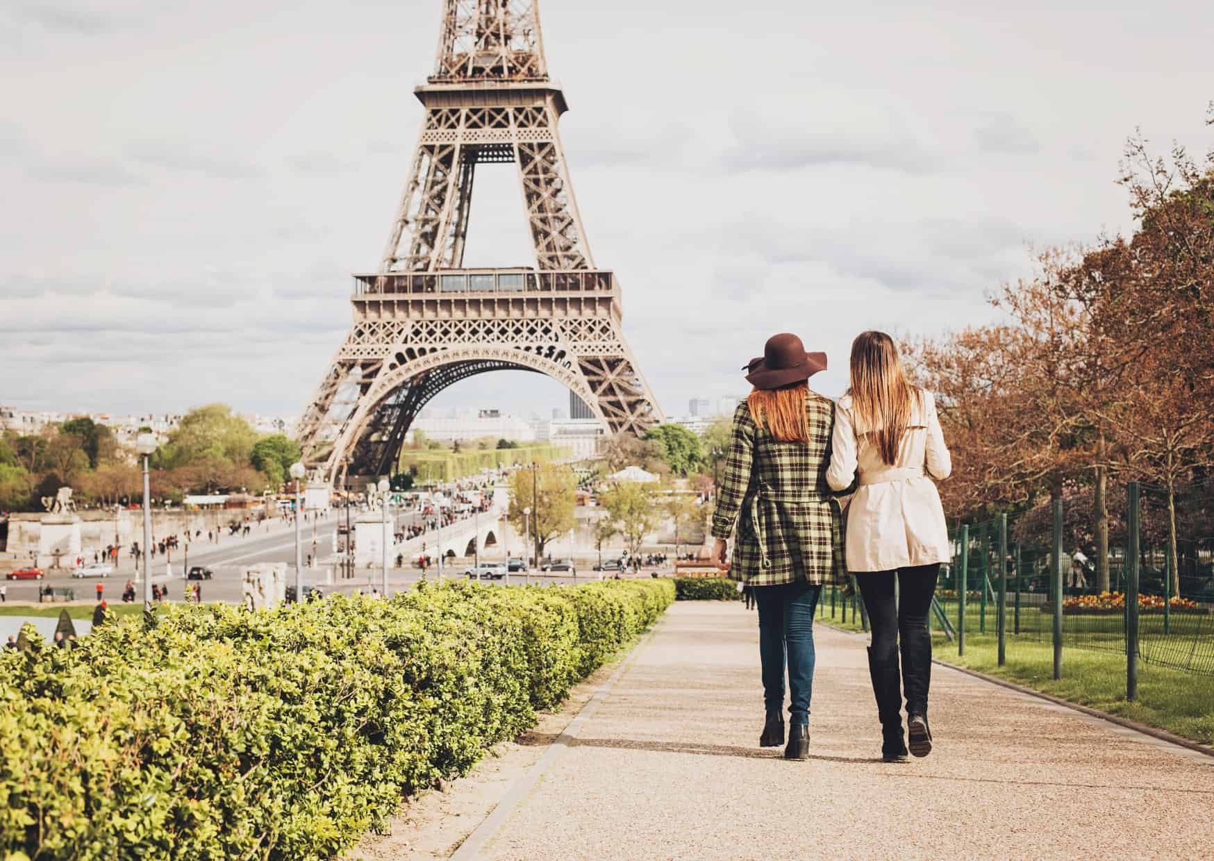 8 Etiquette Rules In Paris Americans Call Uptight But Locals Live By