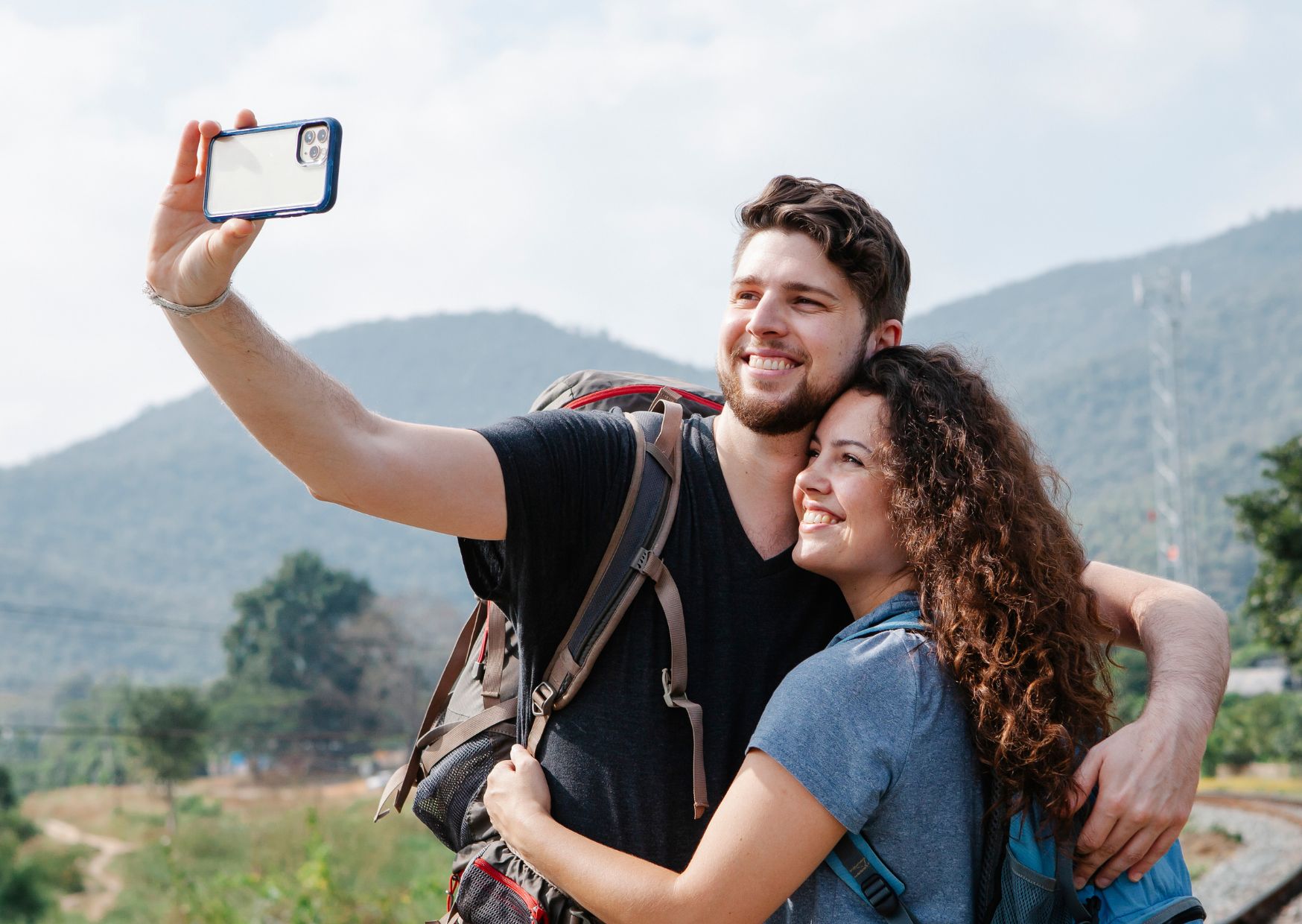 12 Tourist Scams You Need To Know Before Your Next Trip