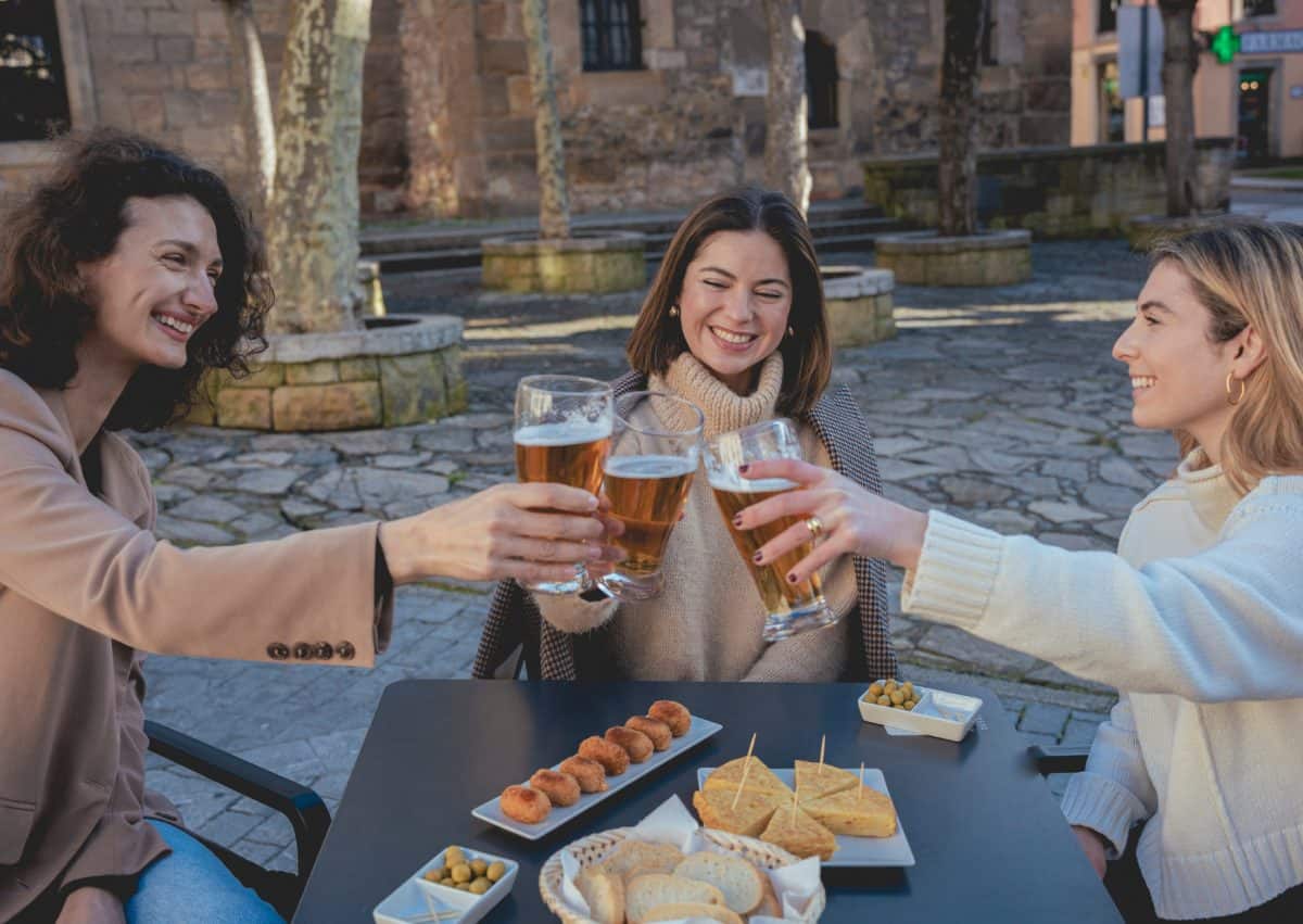 What Not To Do In Spanish Bars: The Unwritten Spanish Bar Rules ...