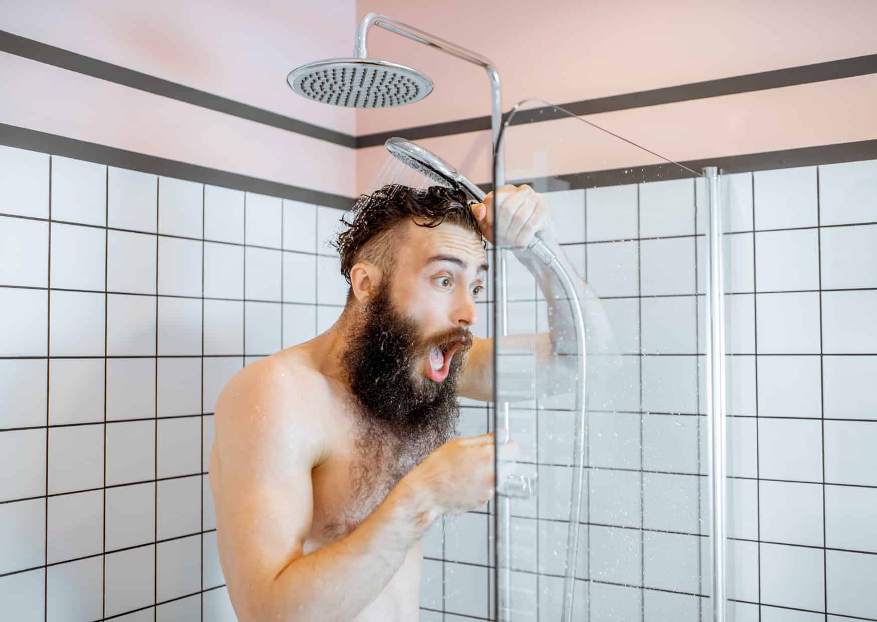 Why Europeans Shower This Way And Americans Can’t Believe It