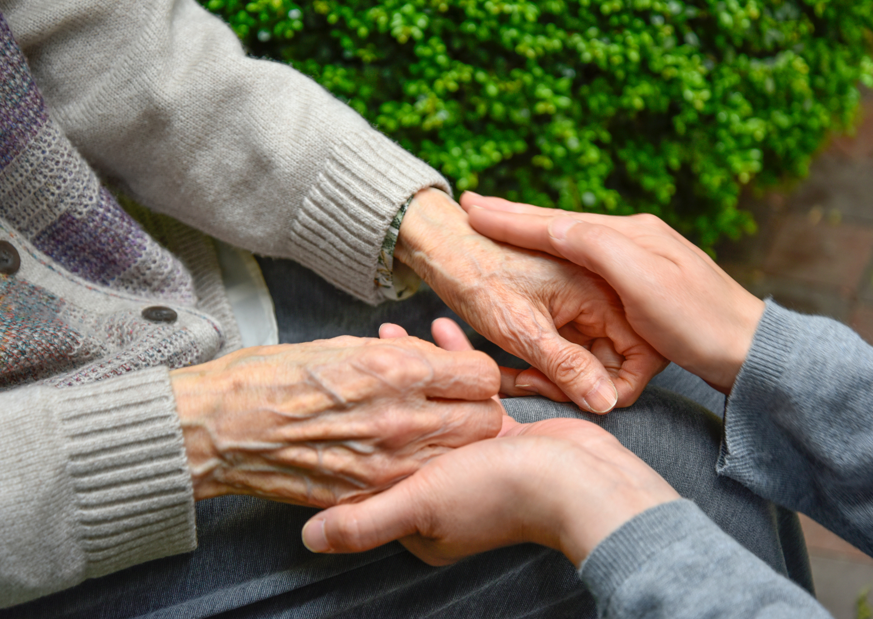 The Dementia Warning Sign Europeans Check Daily That Americans Miss ...