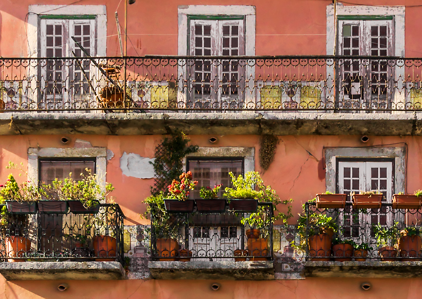 She Moved To Lisbon With $180,000 At 58: Bank Account Balance 3 Years Later