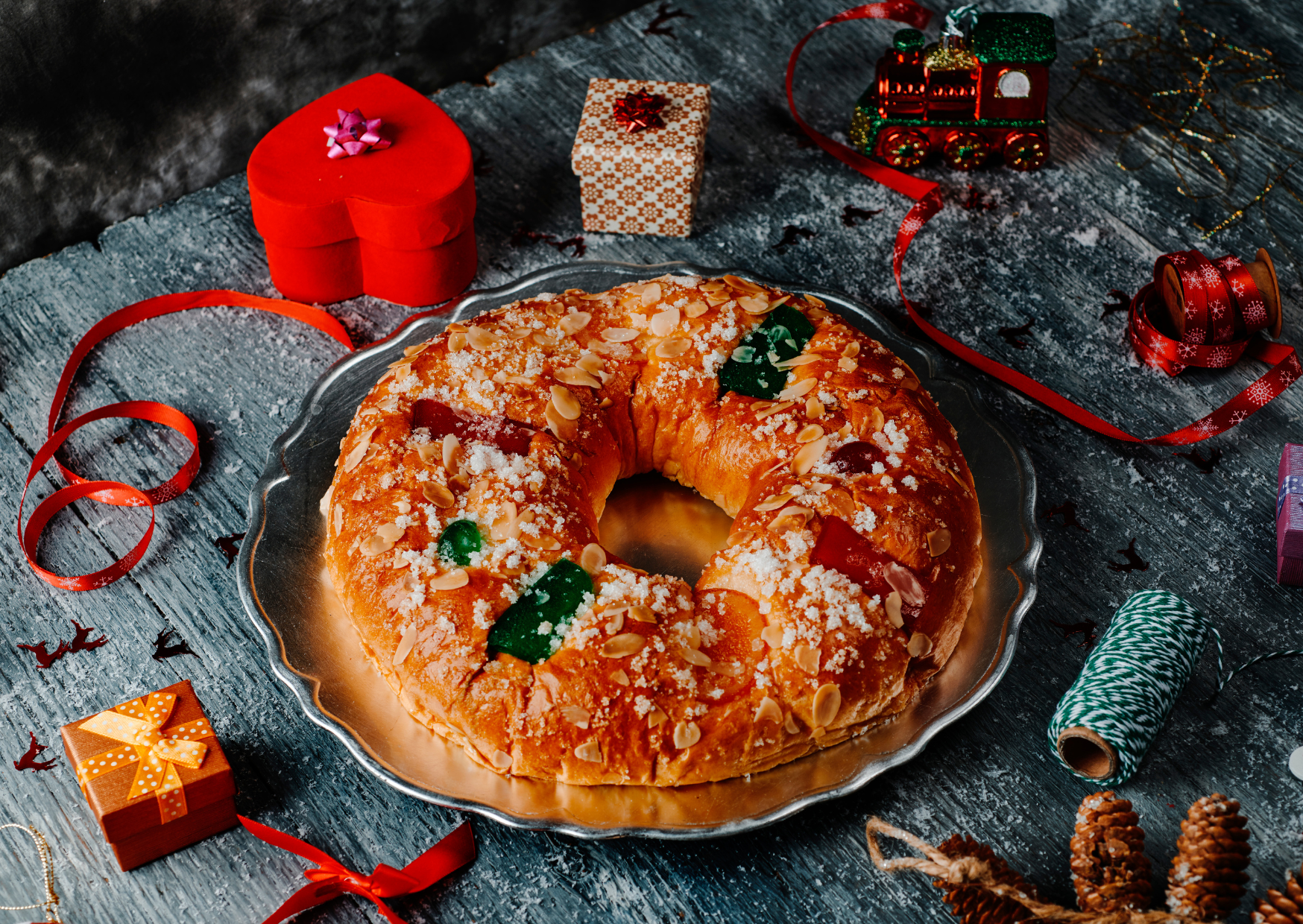 How To Make Authentic Roscón De Reyes, The Spanish Christmas Bread ...